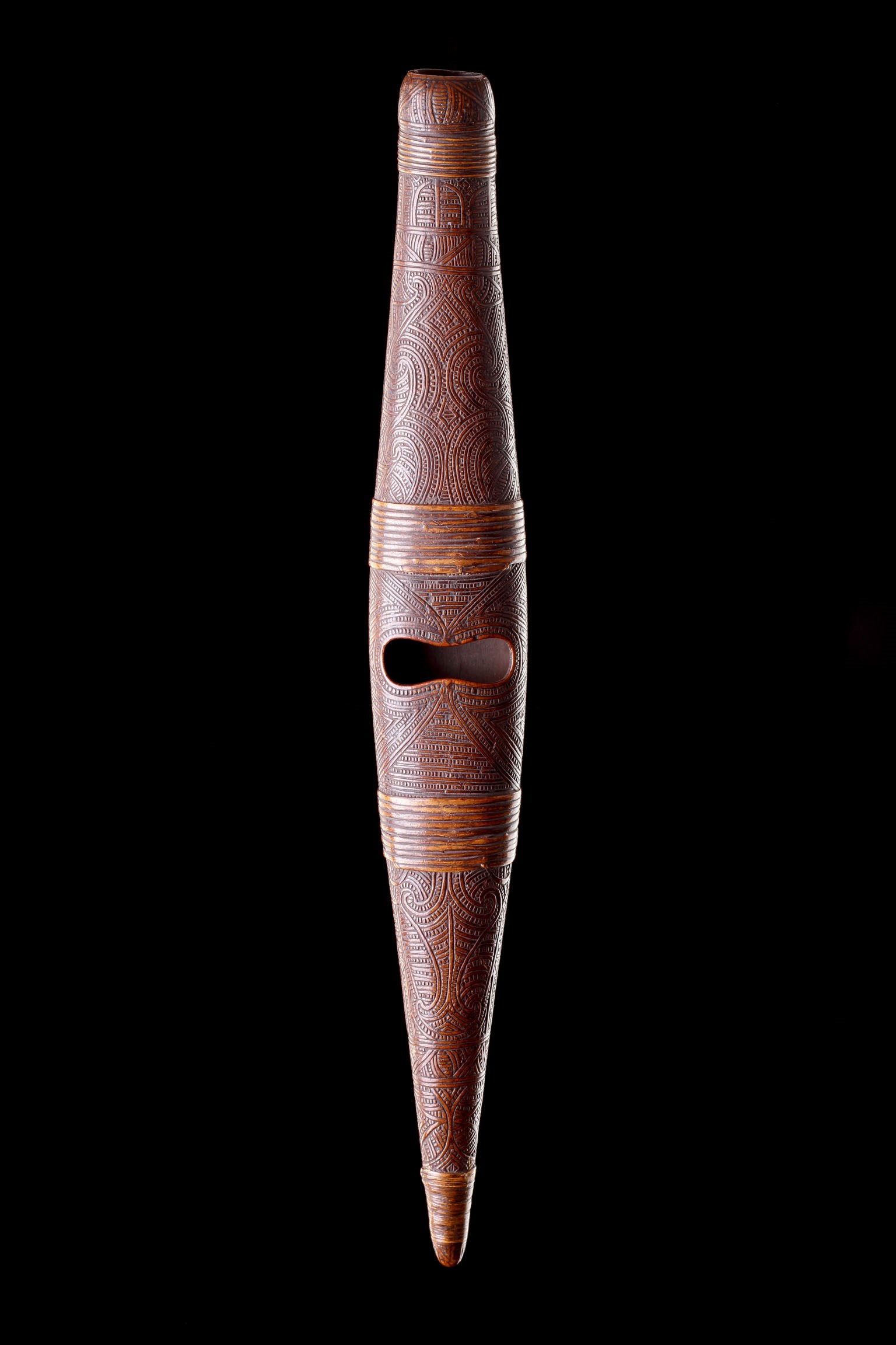 An Exceptional New Zealand Māori Bugle-Flute ‘Pu Turino’ | MasterArt