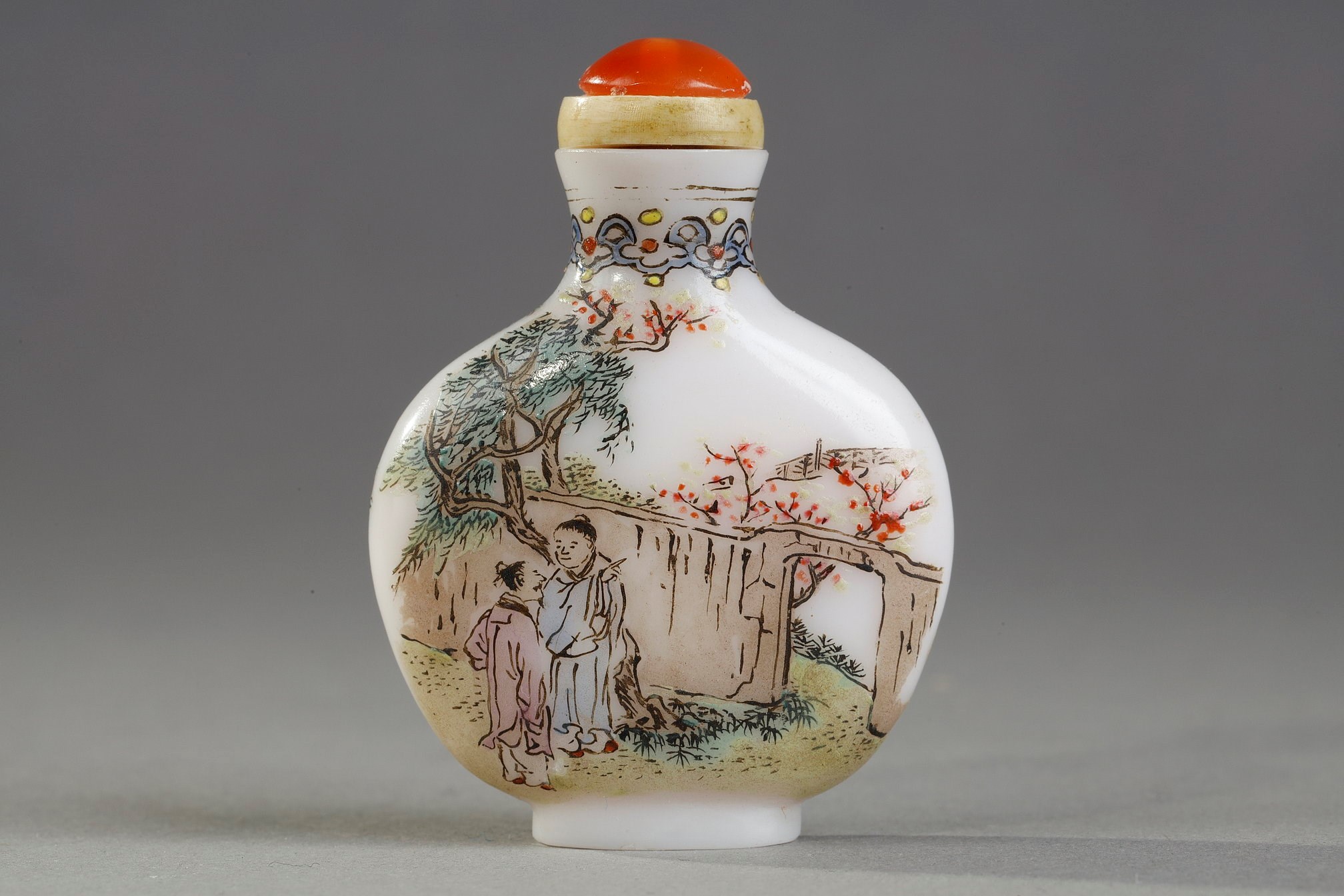 Small snuff bottle enamelled white glass | MasterArt